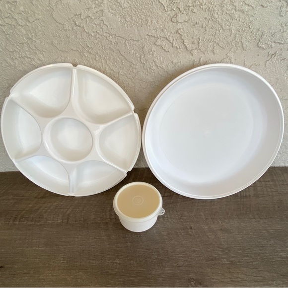 Tupperware | Kitchen | Vintage Tupperware Serving Center 3 Pc | Poshmark